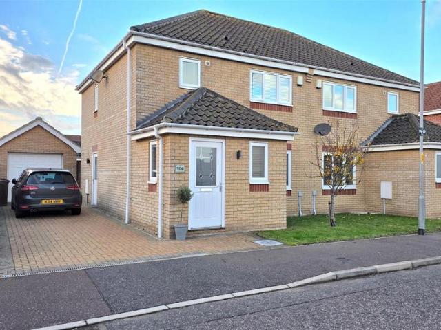 3 bedroom semi detached house for sale