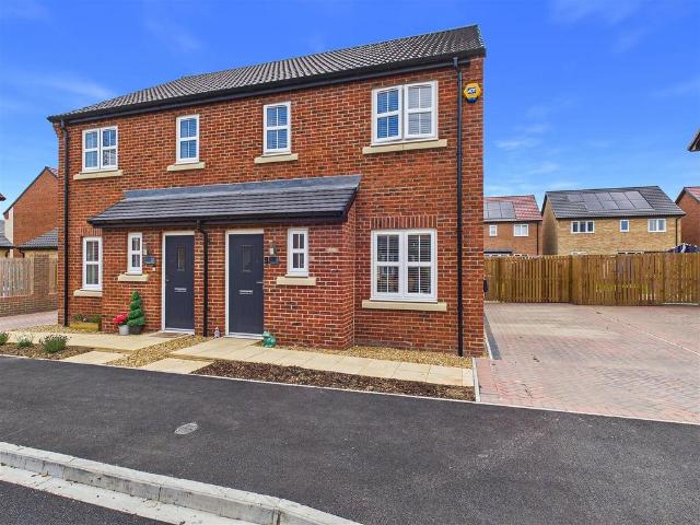 3 bedroom semi detached house for sale