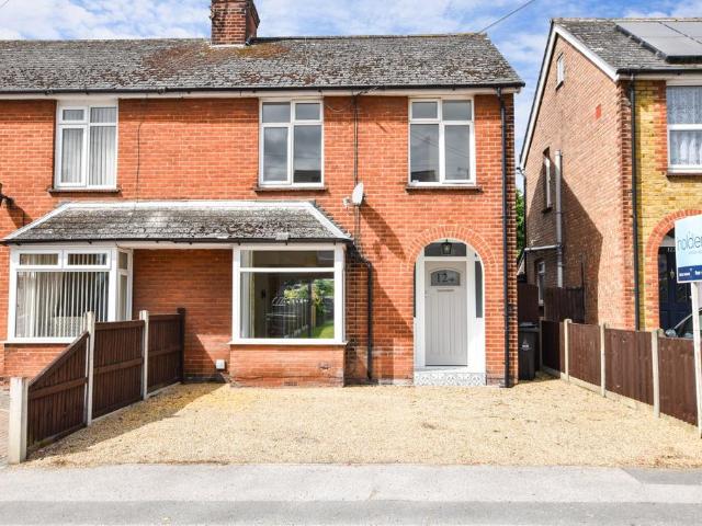 3 bedroom semi detached house for sale