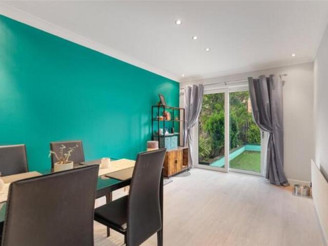 3 bedroom semi detached house for sale in 8 Raeswood Road, Glasgow, City, G53