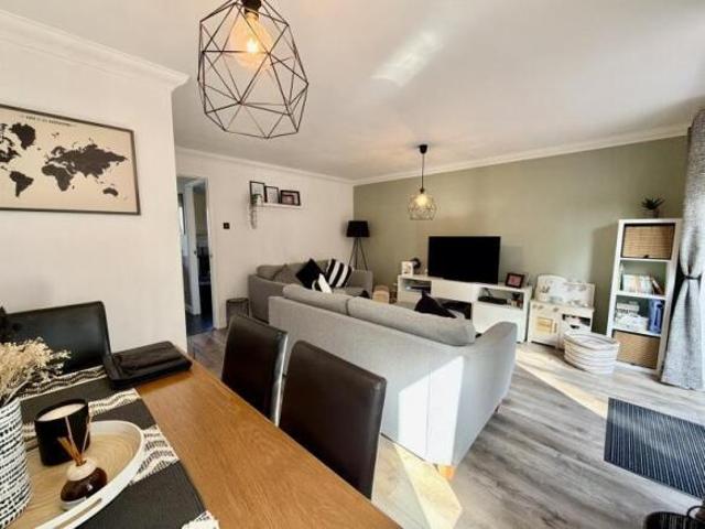 3 bedroom semi detached house for sale in 12 Lakeside Road, Ipswich, IP2
