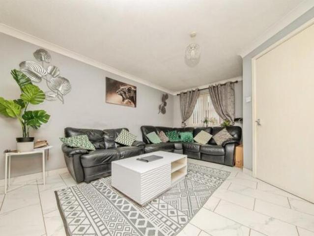3 bedroom semi detached house for sale in Talmash Gardens, Ipswich, IP2