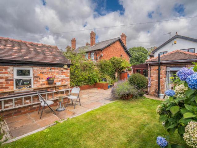 3 bedroom semi detached house for sale in Tarporley Road, Stretton, WA4