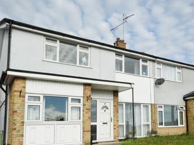 3 Bedroom Semi detached House For Sale In Tenterfields, Essex