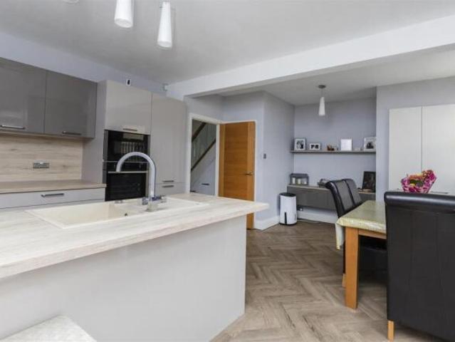 3 bedroom semi detached house for sale in Thornhill Avenue, Lindley, Huddersfield, HD3