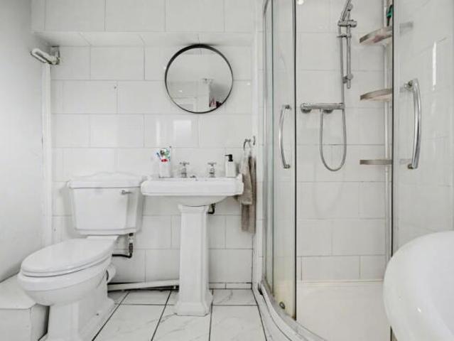 3 bedroom semi detached house for sale in Thornhill Place, Maidstone, ME14 2SE, ME14