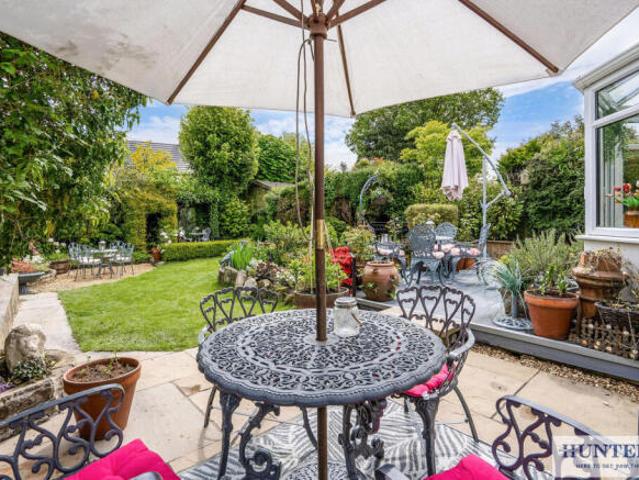 3 bedroom semi detached house for sale in Thorpe Drive, Guiseley, Leeds, LS20