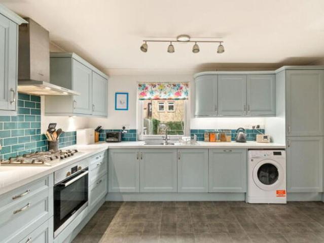 3 bedroom semi detached house for sale in Thorpe Way, Cambridge, CB5 8UB, CB5