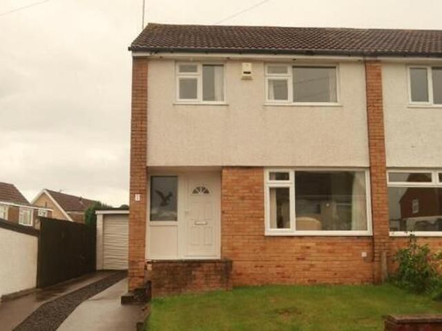 3 Bedroom Semi detached House For Sale In The Bryn, Pontllanfraith