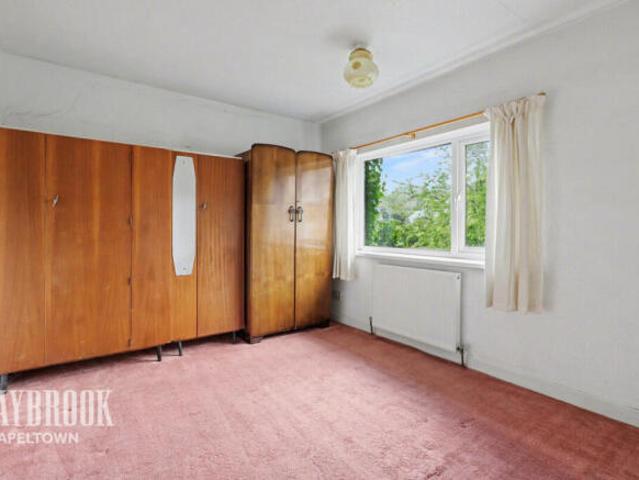 3 bedroom semi detached house for sale in The Frostings, Grenoside, S35