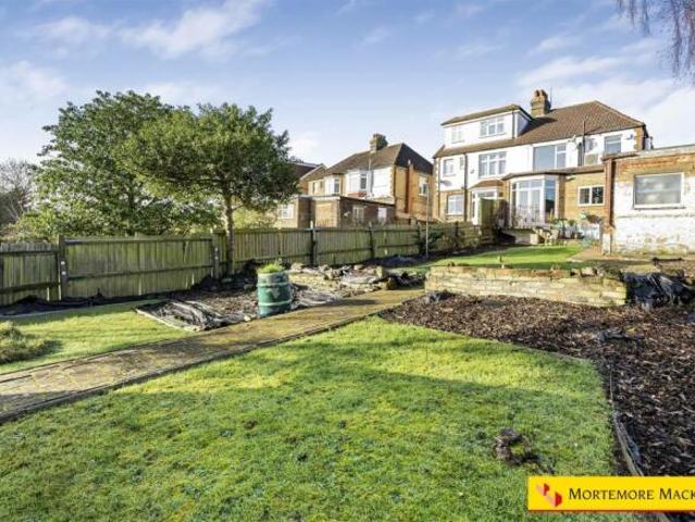 3 bedroom semi detached house for sale in The Orchard, London, N21