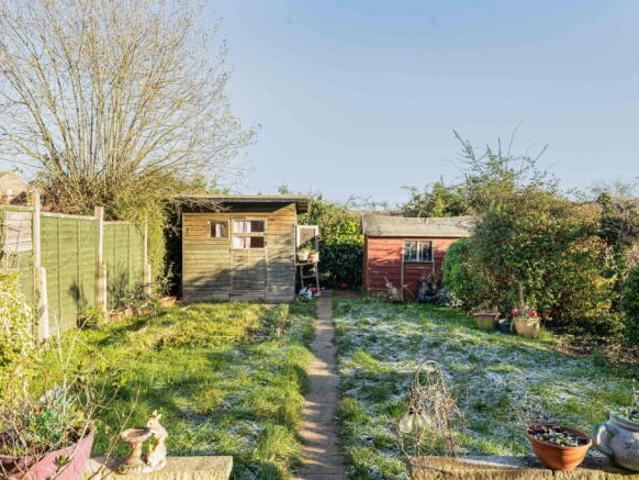 3 bedroom semi detached house for sale in The Oval, Guildford, GU2