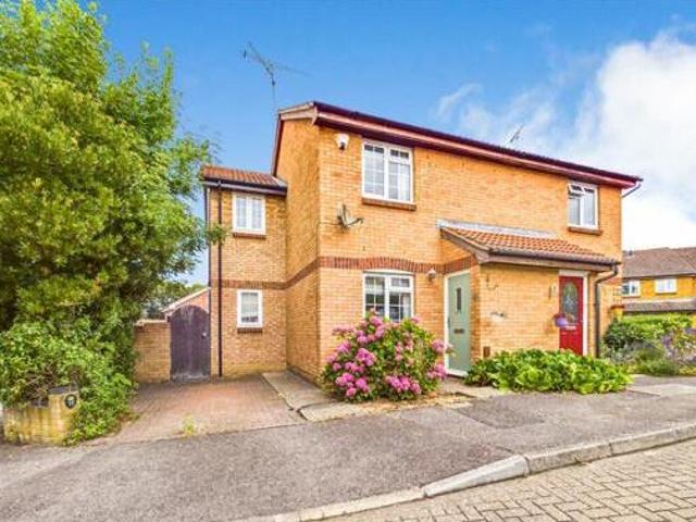 3 Bedroom Semi detached House For Sale In Tilehurst, Reading