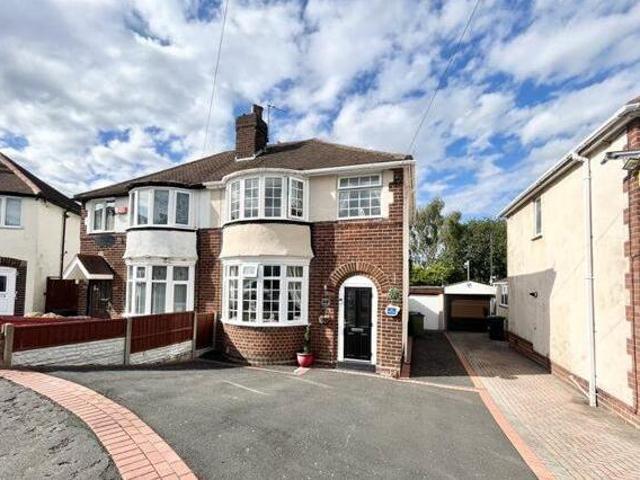 3 Bedroom Semi detached House For Sale In Tividale