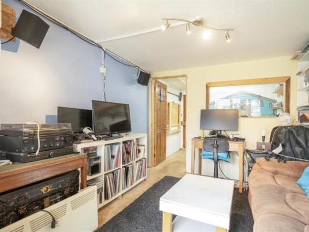 3 bedroom semi detached house for sale in Tonbridge Road, Maidstone, ME16