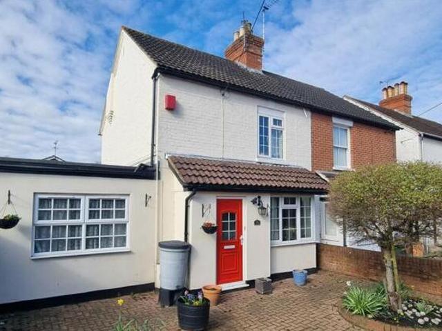3 Bedroom Semi detached House For Sale In Tongham, Farnham