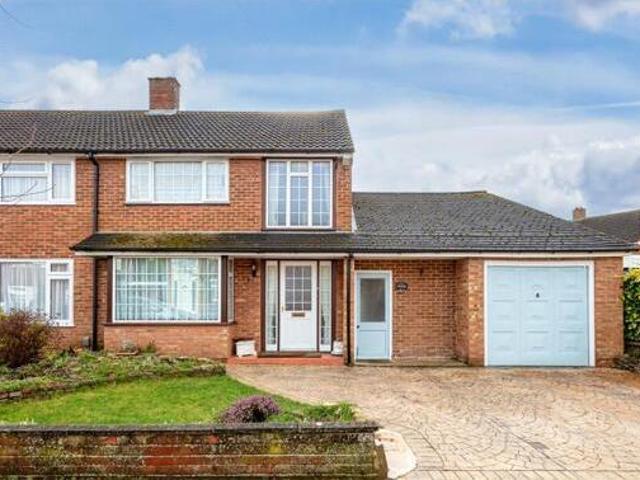 3 Bedroom Semi detached House For Sale In Toddington, Bedfordshire