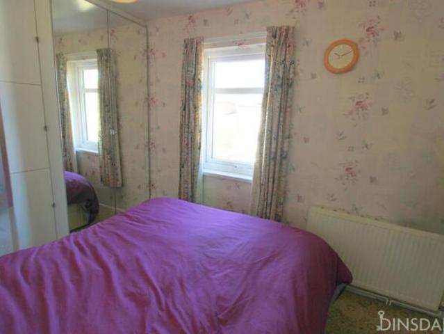 3 bedroom semi detached house for sale in Tordoff Avenue, Bradford, BD7