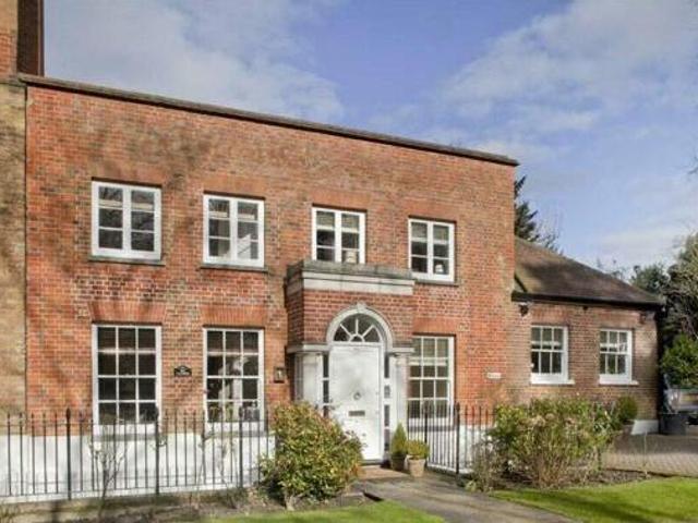 3 Bedroom Semi detached House For Sale In Totteridge, London