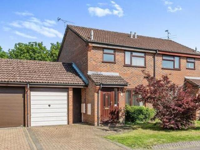 3 Bedroom Semi detached House For Sale In Totton