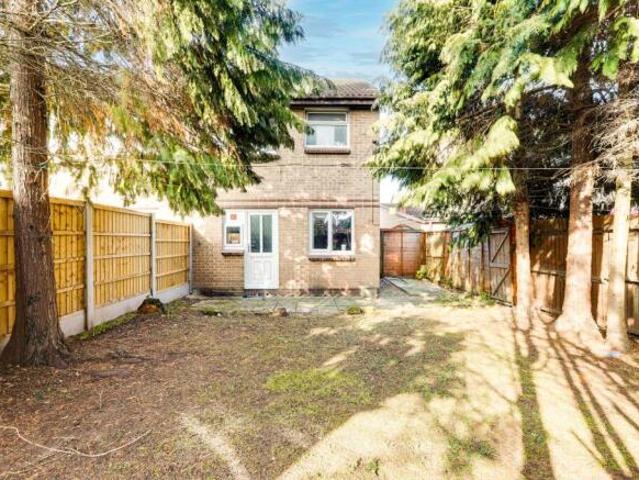 3 bedroom semi detached house for sale in Trafford Gardens, Nottingham, NG8