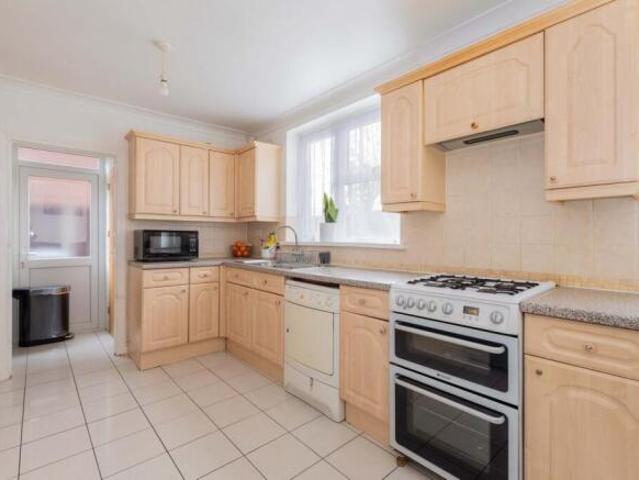 3 bedroom semi detached house for sale in Trelawney Avenue, Langley, SL3