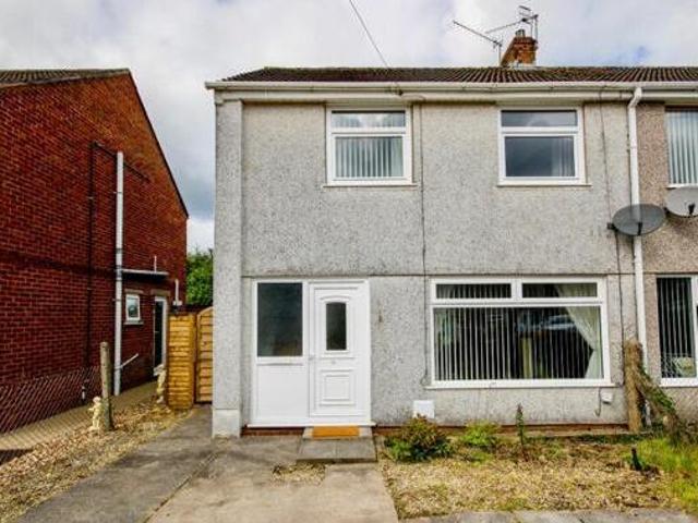 3 Bedroom Semi detached House For Sale In Trinant, Crumlin