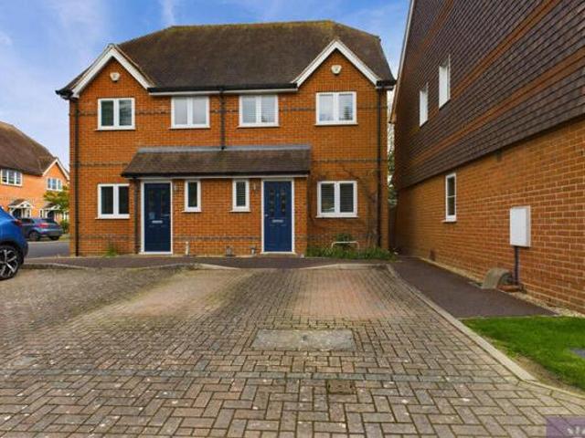 3 Bedroom Semi detached House For Sale In Twyford