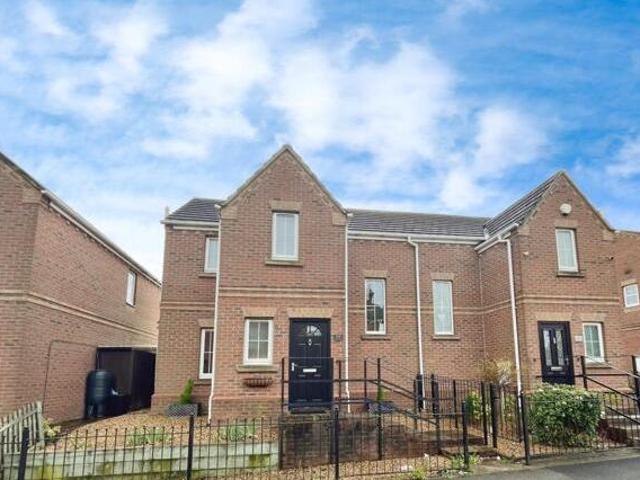 3 Bedroom Semi detached House For Sale In Tunstall, Stoke on trent