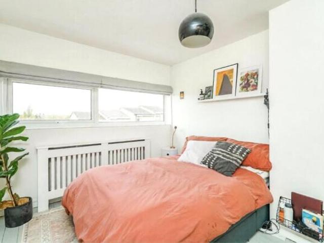 3 bedroom semi detached house for sale in Turner Close, Oxford, Oxfordshire, OX4