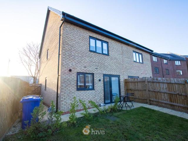 3 bedroom semi detached house for sale in Turnstone Drive, Lakeside, Doncaster, DN4