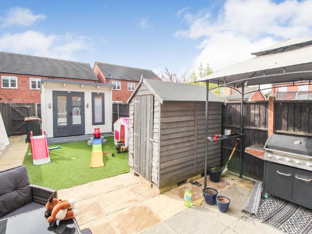 3 bedroom semi detached house for sale in Turnpike Gardens, Bedford, MK42