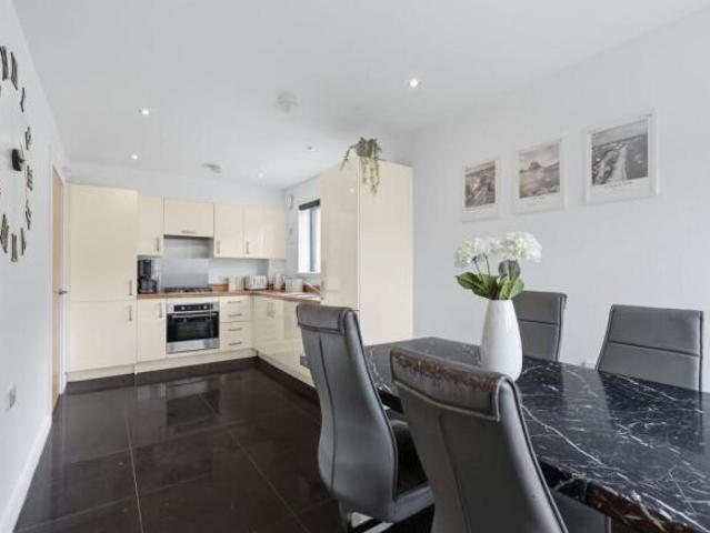 3 bedroom semi detached house for sale in Turnyhill Road, Kilsyth, G65