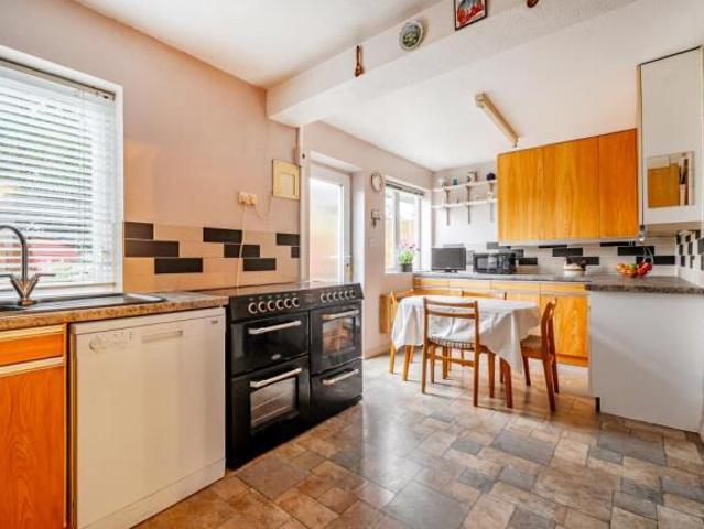 3 bedroom semi detached house for sale in University / Hospital Area, Berkshire, RG1