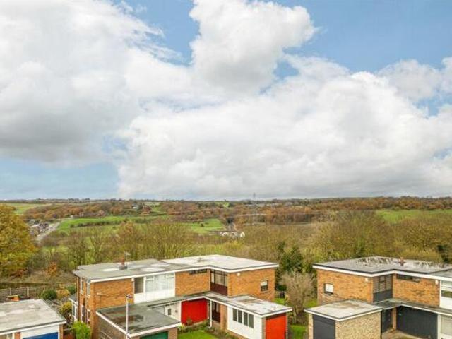 3 Bedroom Semi detached House For Sale In Upper Batley