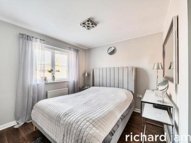 3 bedroom semi detached house for sale in Upper Ox Hill, Ridgeway Farm, Purton, SN5
