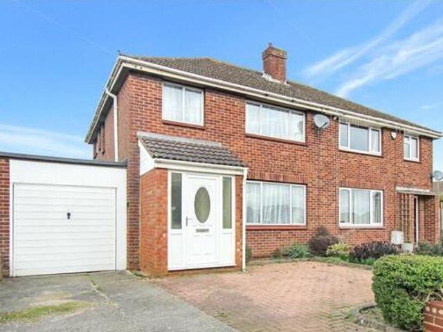 3 Bedroom Semi detached House For Sale In Upper Stratton, Swindon