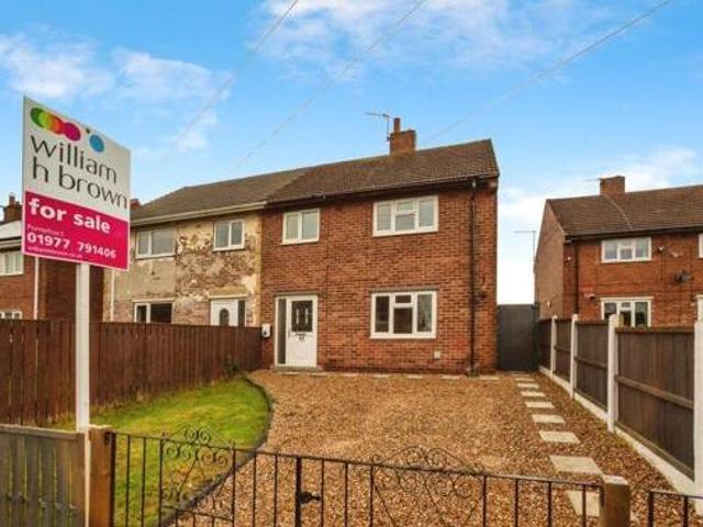 3 Bedroom Semi detached House For Sale In Upton