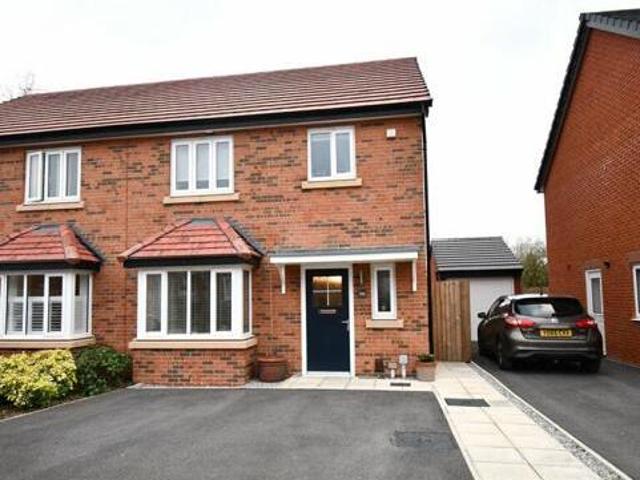 3 Bedroom Semi detached House For Sale In Upton