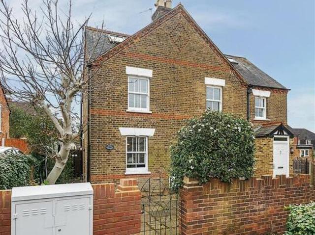 3 Bedroom Semi detached House For Sale In Uxbridge
