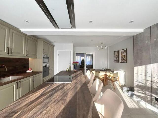 3 bedroom semi detached house for sale in Vale Grove, Queensbury, BD13