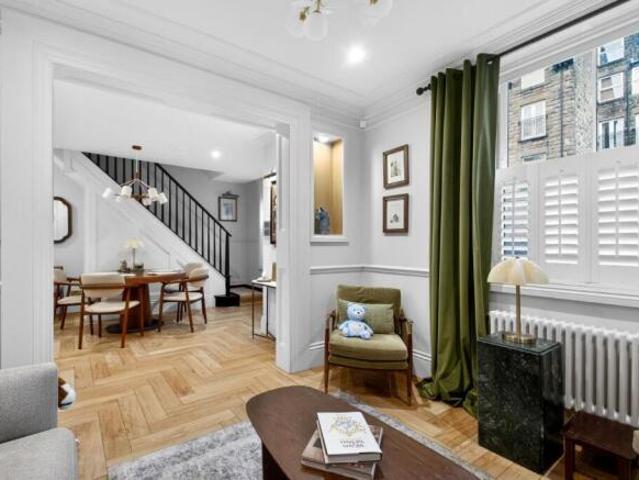 3 bedroom semi detached house for sale in Valley Mount, Harrogate, North Yorkshire, HG2