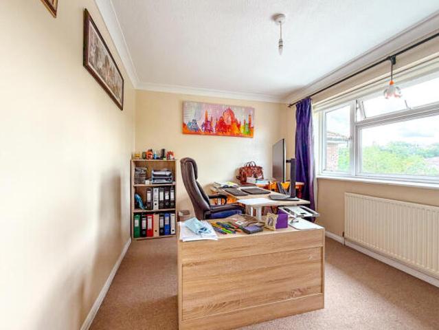 3 bedroom semi detached house for sale in Valley Walk, Croxley Green, WD3