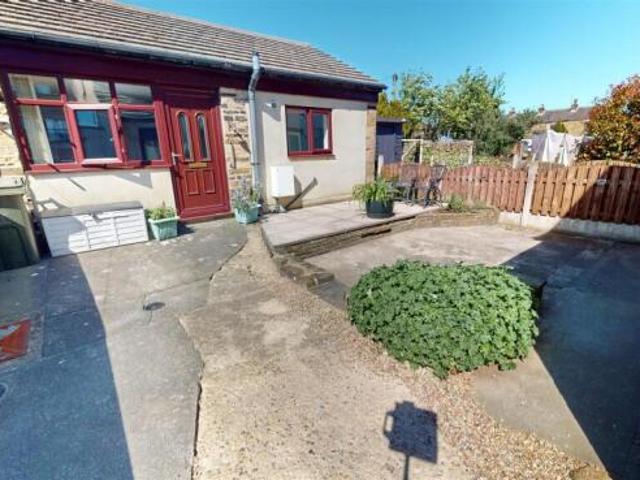 3 bedroom semi detached house for sale in Victoria Avenue, Eccleshill, Bradford, BD2