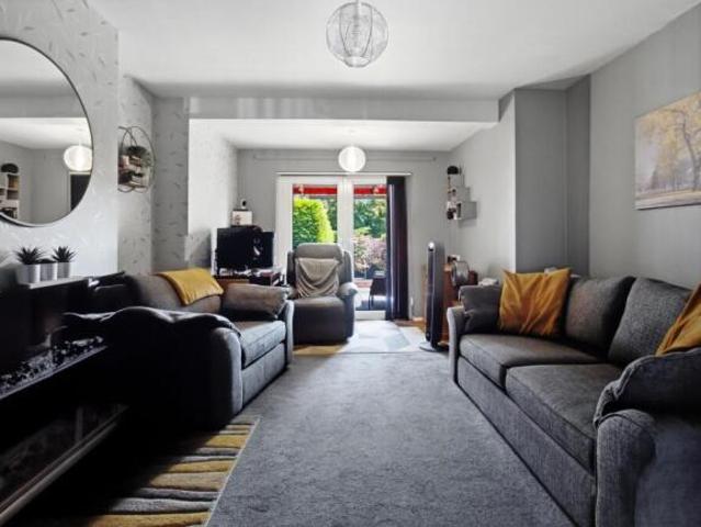 3 bedroom semi detached house for sale in Victoria Avenue, Worcester, WR5