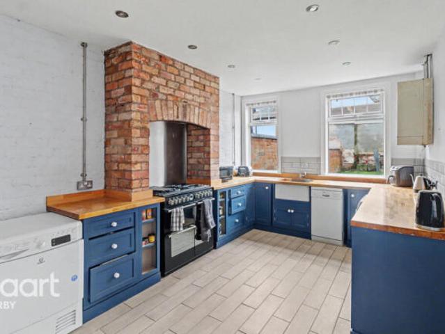 3 bedroom semi detached house for sale in Vicarage Avenue, Derby, DE23