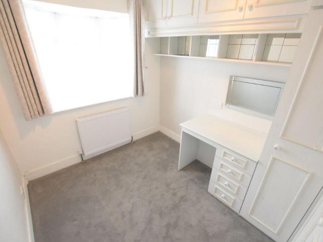 3 bedroom semi detached house for sale in Vista Drive, Ilford, IG4
