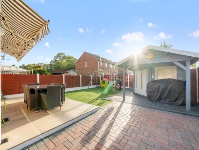 3 bedroom end of terrace house for sale in Viscount Road, Padgate, WA2