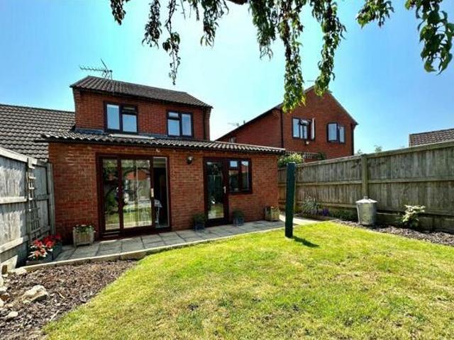 3 Bedroom Semi detached House For Sale In Wanborough, Swindon