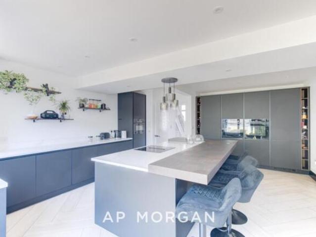 3 bedroom semi detached house for sale in Wagon Lane, Solihull, West Midlands, B92